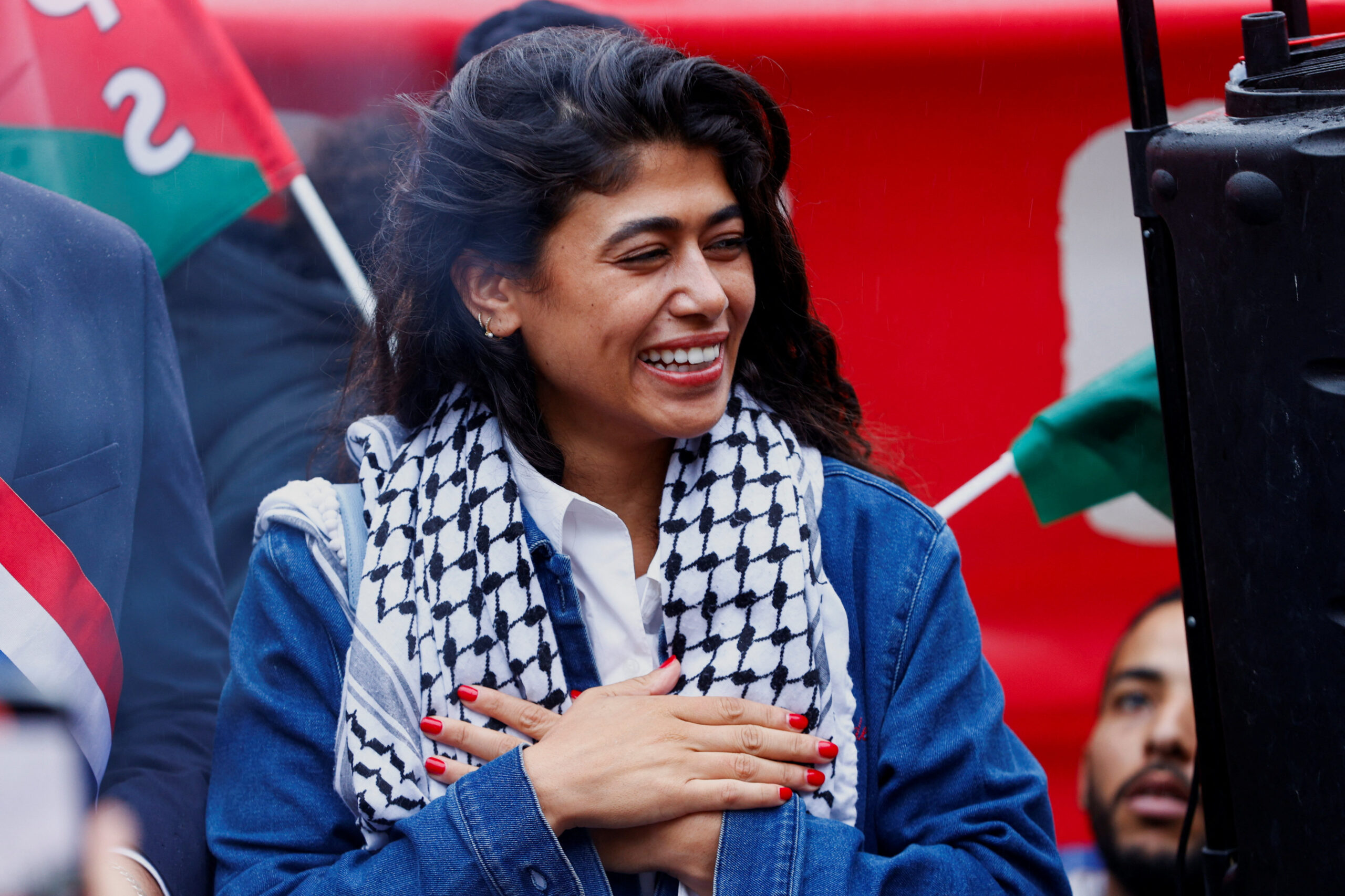 Ko je Rima Hassan? Palestinka koja je rođena bez državljanstva u kampu ...