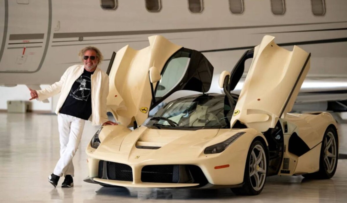 Unikatni LaFerrari iz 2015. godine u vlasništvu legendarnog muzičara ...