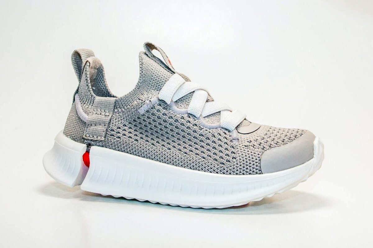 Konačno ušteda za roditelje: Patike koje rastu s dječijom nogom