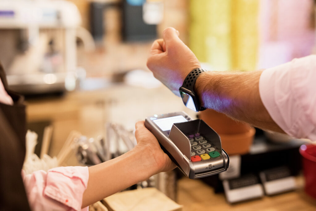 Lista banaka u BiH u kojima je dostupna usluga Apple Pay - Forbes